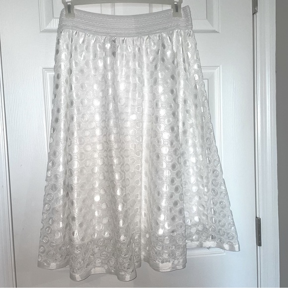 Me 2 Magic | Skirts | Me 2 Magic White Skirt Size Xl | Poshmark